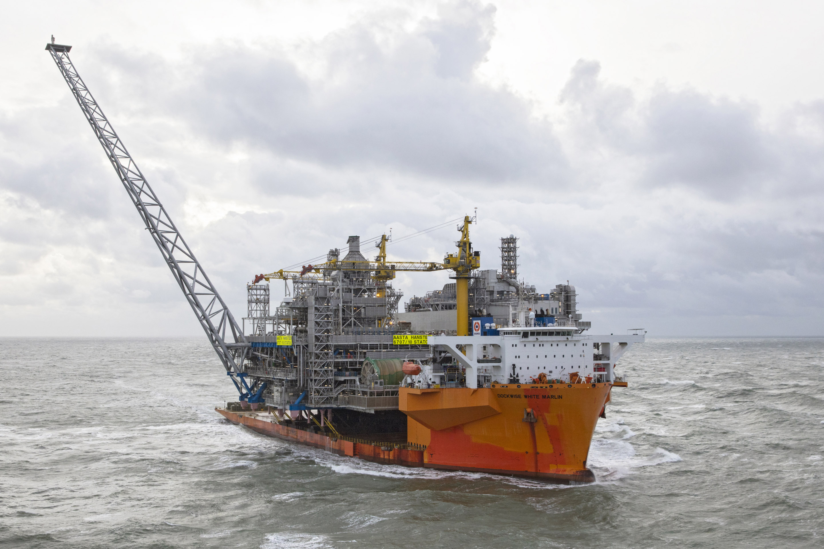 Boskalis Horizons: Flawless Float-Over