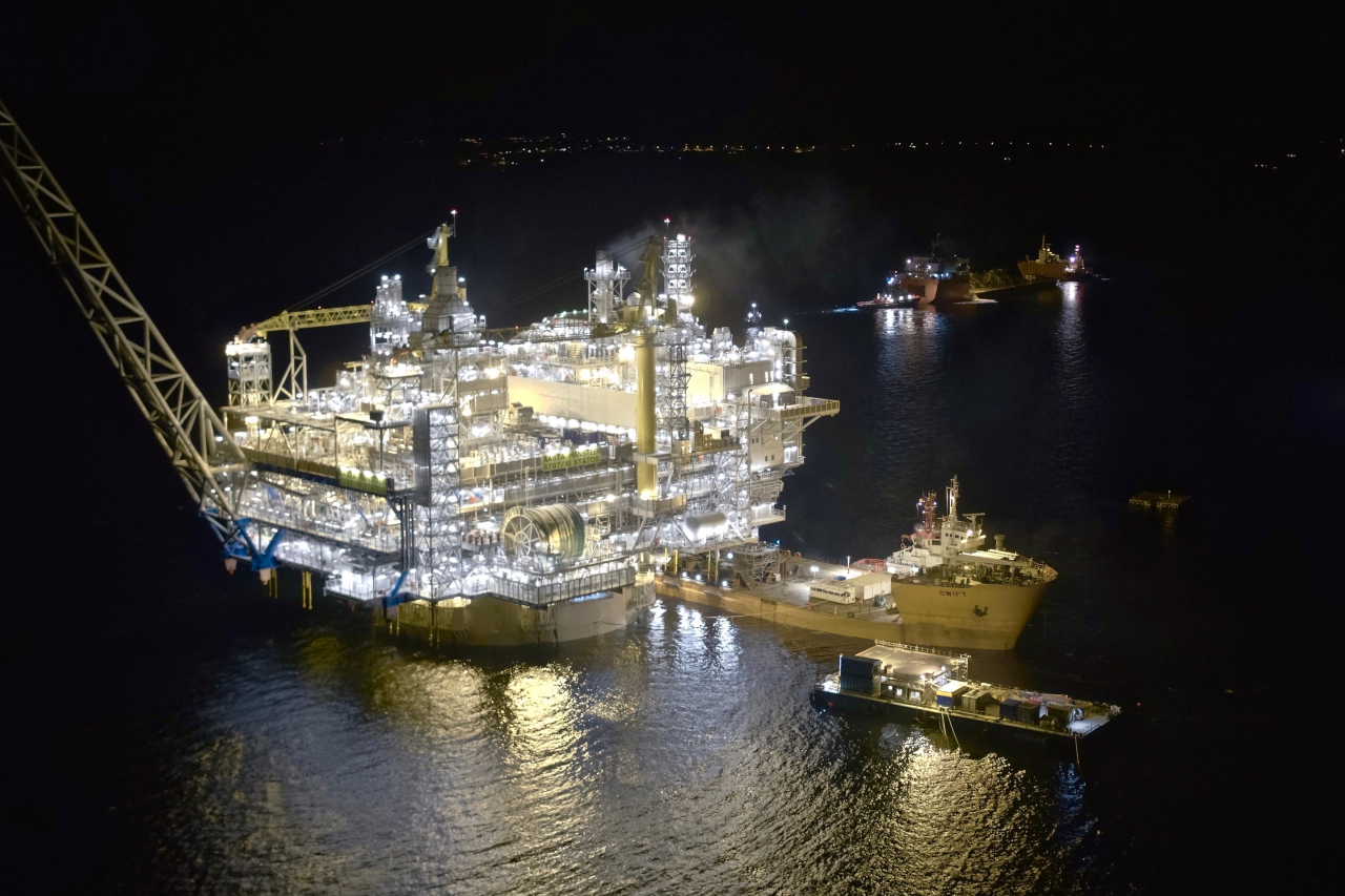 Boskalis Horizons: Flawless Float-Over