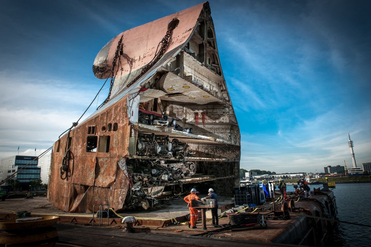 Boskalis Horizons: Pioneering People — the Pile Reconditioning ...