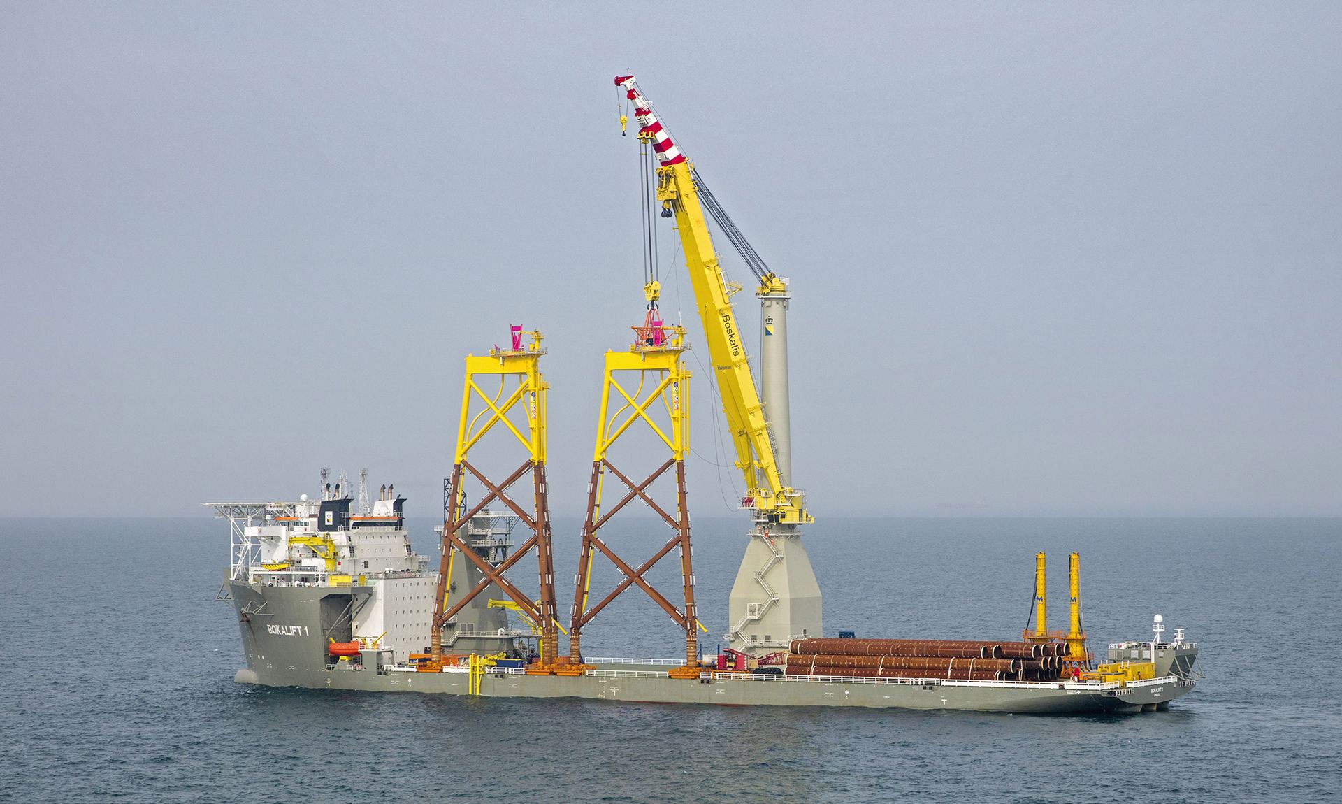 Boskalis Horizons: Bokalift 1 Makes a Grand Entrance