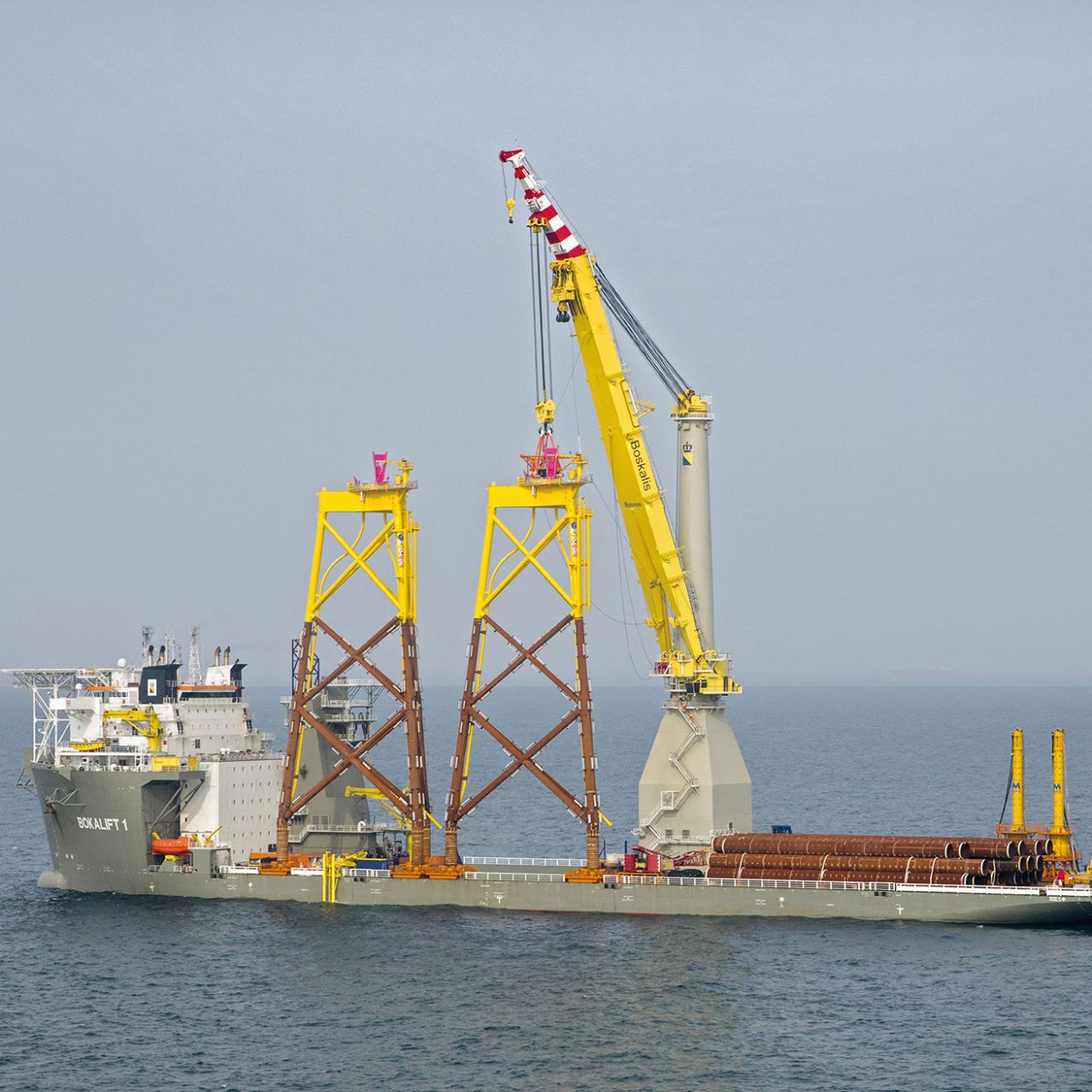 Boskalis Horizons: Bokalift 1 Makes a Grand Entrance