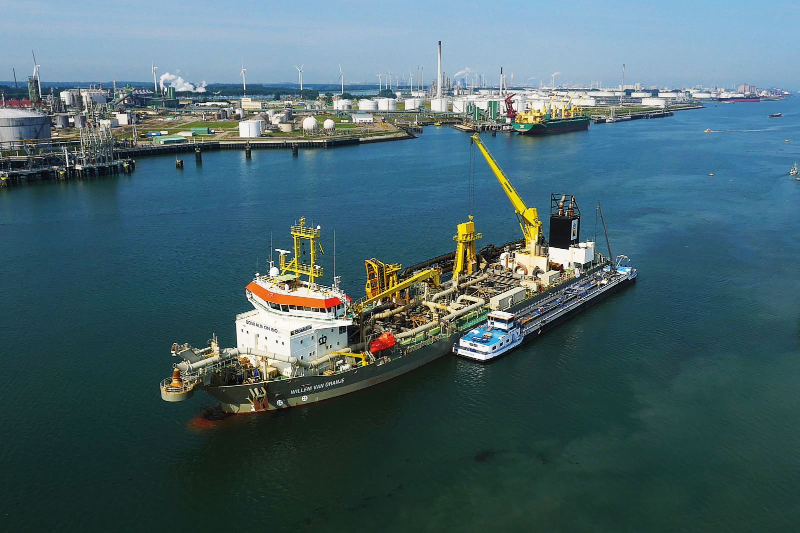 Boskalis Horizons: Bokalift 1 Makes a Grand Entrance
